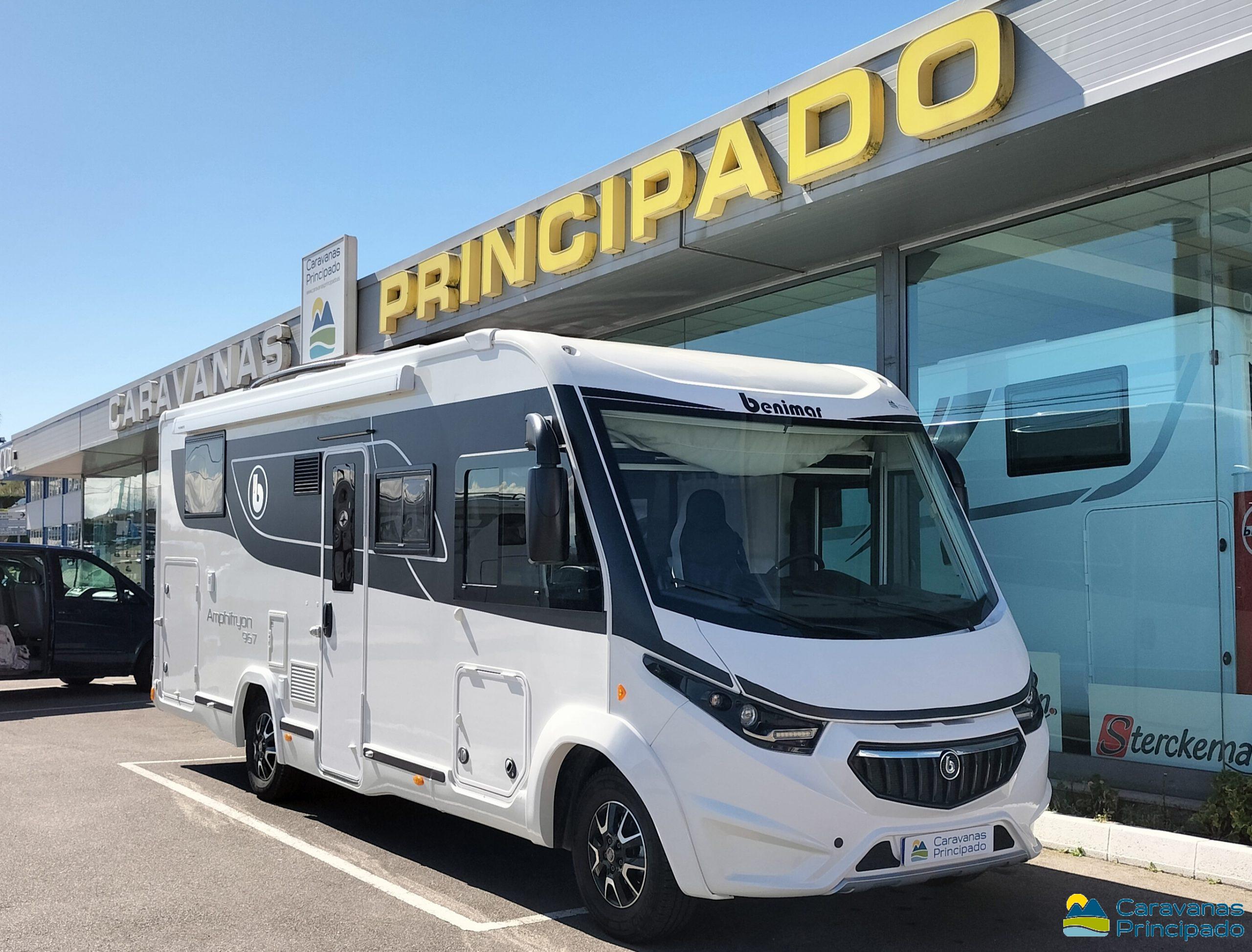 AUTOCARAVANA INTEGRAL BENIMAR AMPHITRYON 967 OCASION - CARAVANAS PRINCIPADO